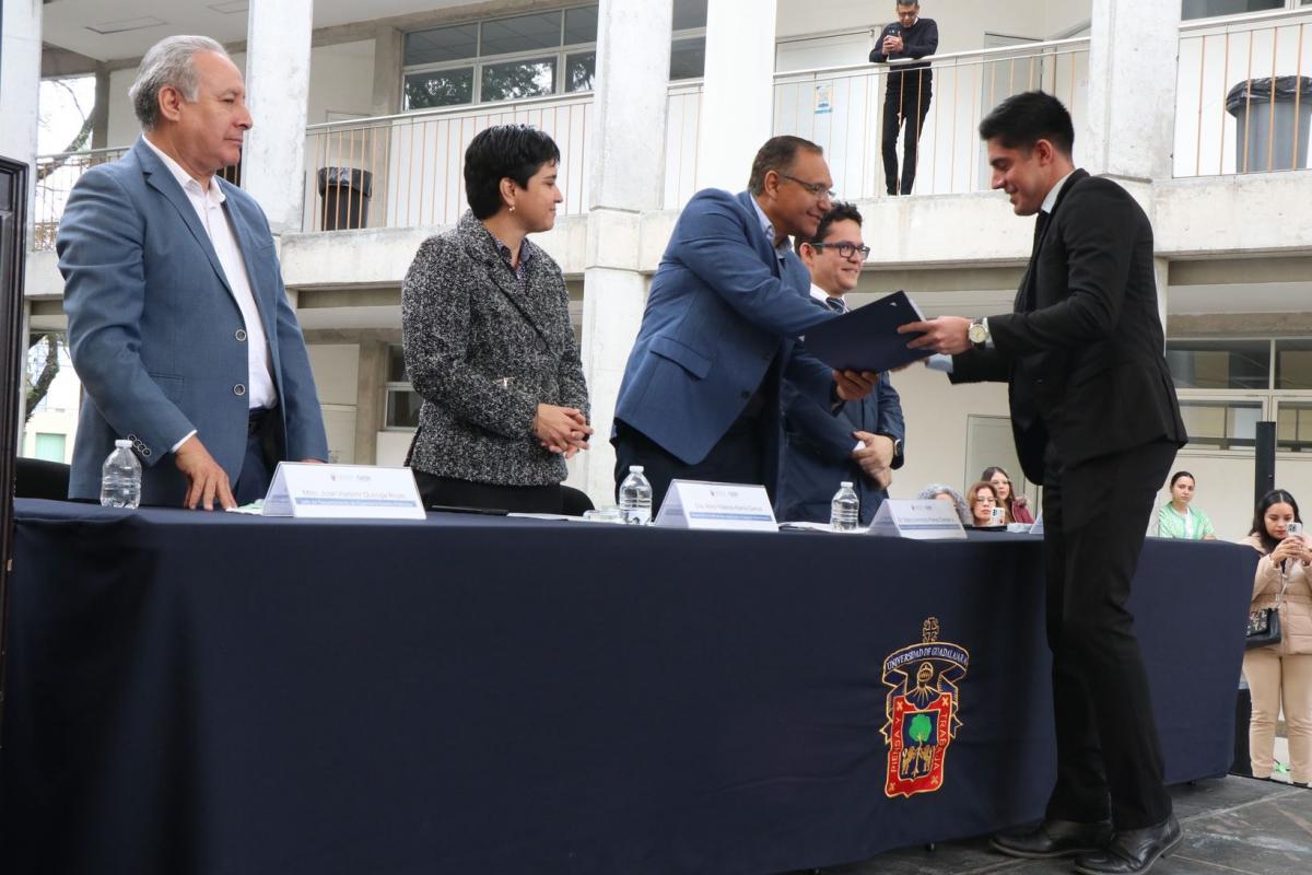 Ceremonia de Titulación Masiva DIVTIC | Centro Universitario de ...