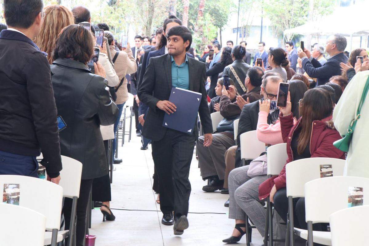 Ceremonia de Titulación Masiva DIVTIC | Centro Universitario de ...
