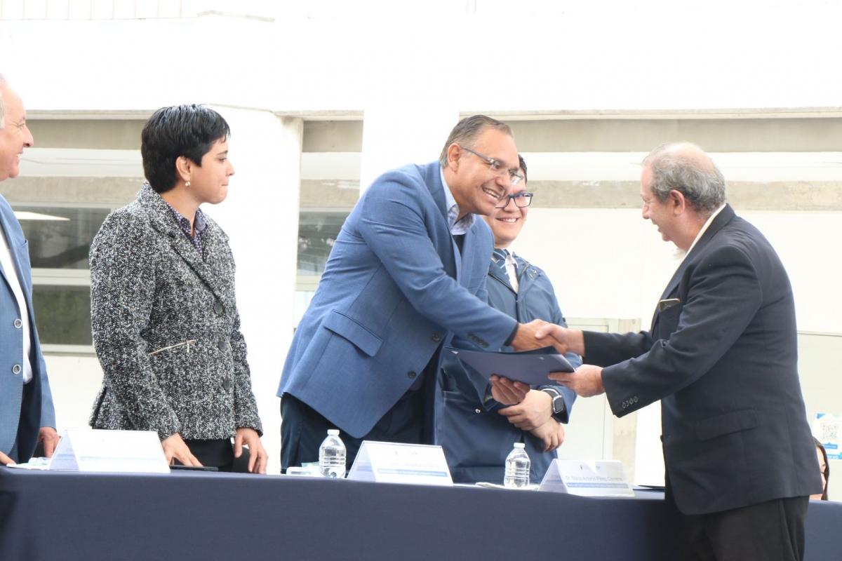 Ceremonia de Titulación Masiva DIVTIC | Centro Universitario de ...