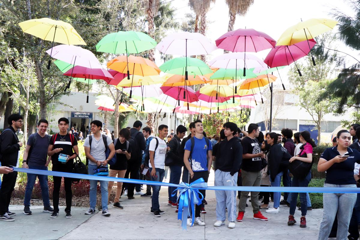 Innovación y Oportunidades en la Feria del Empleo CUCEI 2024 | Centro ...