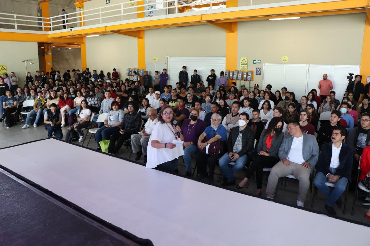 Autoridades CUCEI dan la Bienvenida oficial a nuestros alumnos y ...